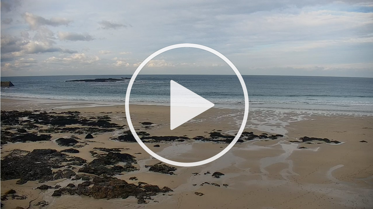 Live Webcam Surf Beach Bar, Sennen Cove, Cornwall - United Kingdom